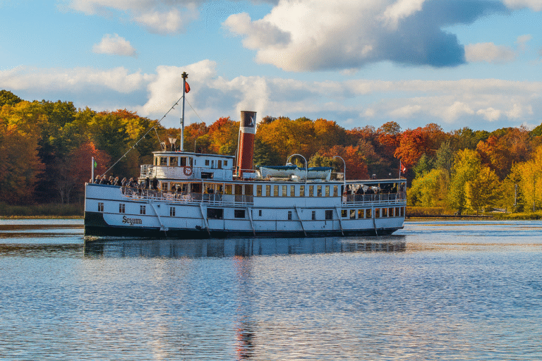 Muskoka Complete Guide: Canada's Best-Kept Secret Lake District, A ...